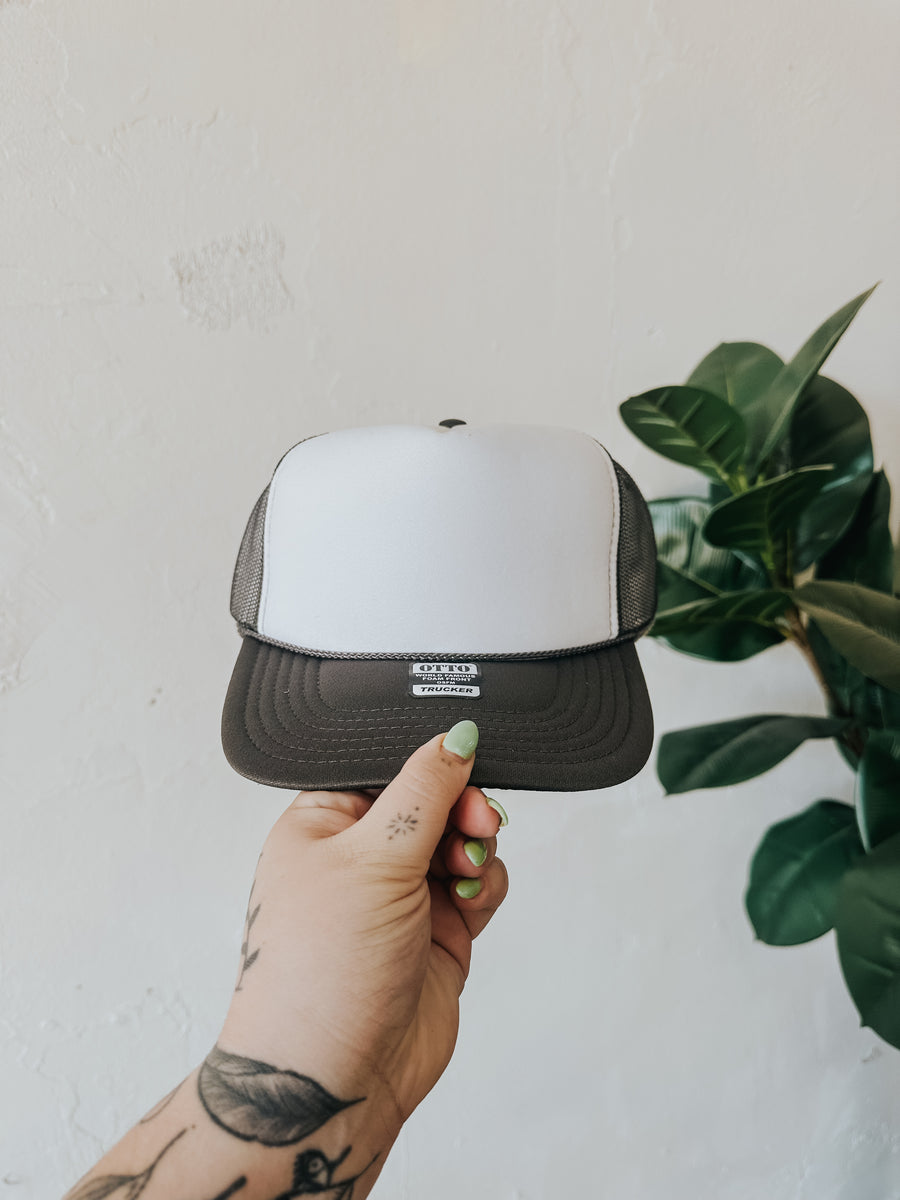 Grey and White Trucker Hat – Zig Zag Galleries