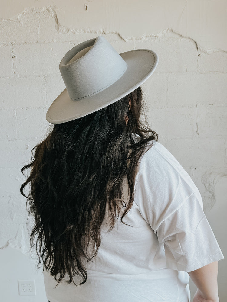 Wide Brim Hats – Zig Zag Galleries